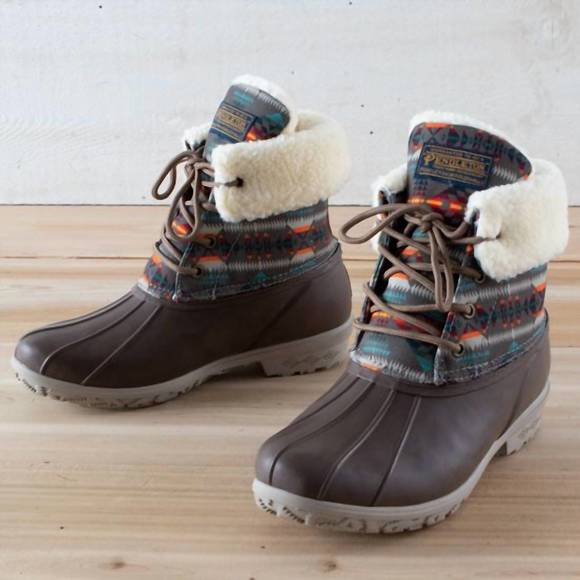 Pendleton | Shoes | New Pendleton Basket Maker Duck Boots In Brown ...